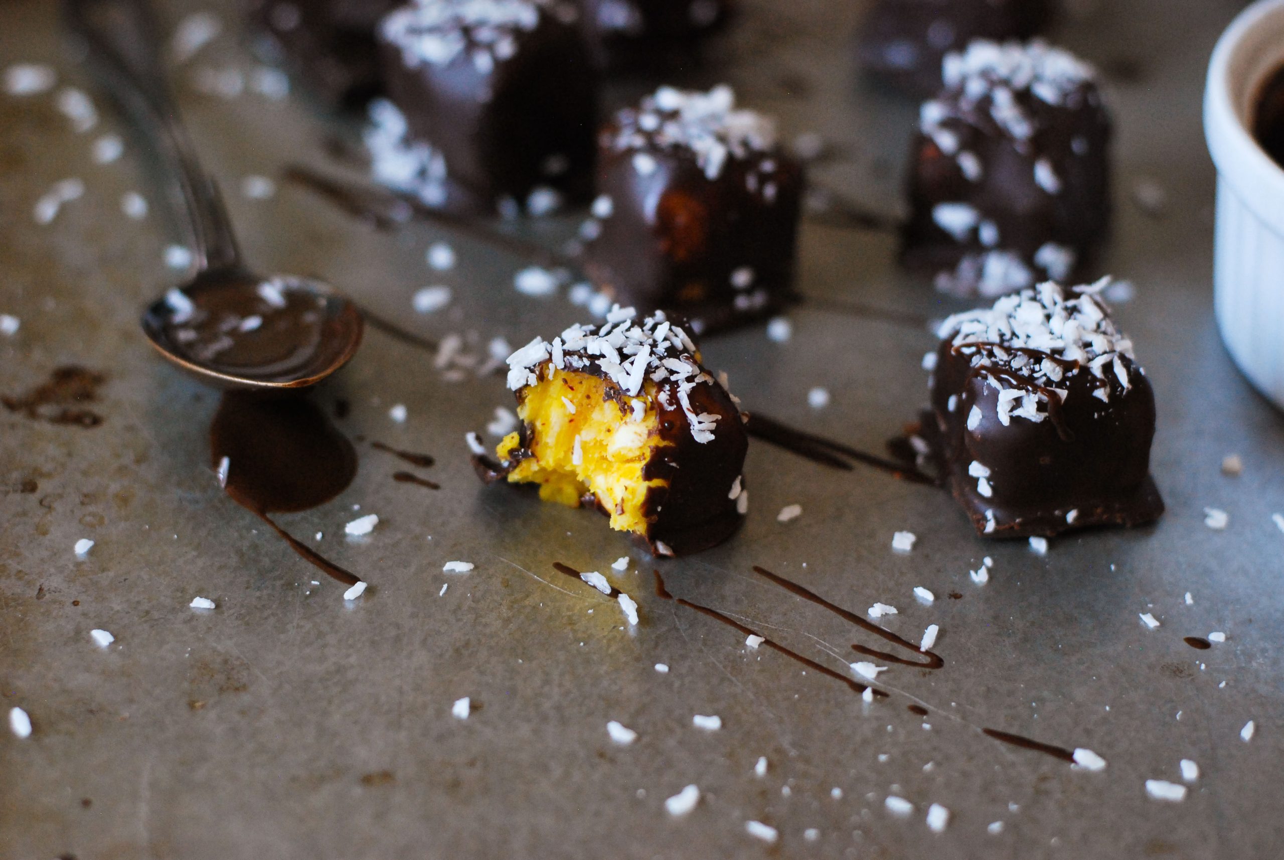 Saffransbounty med puffat ris - Baka Sockerfritt